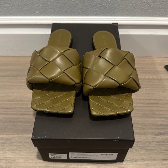 Bottega Veneta | Shoes | Brand New Authentic Mall Lido Slides In A ...